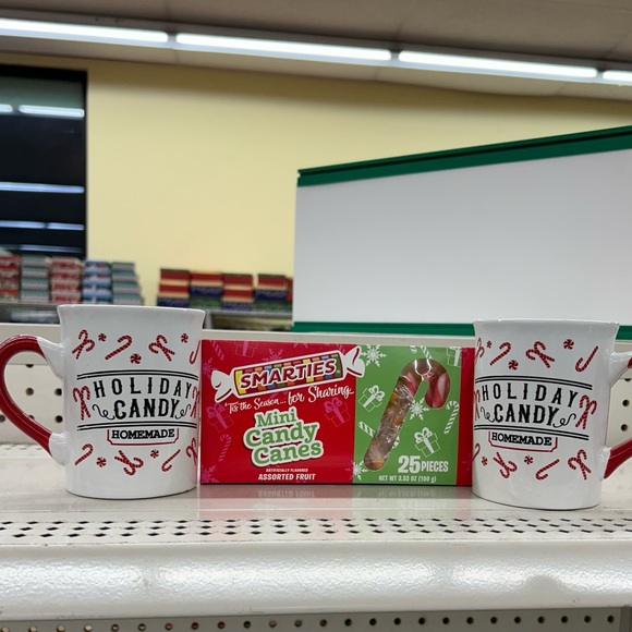 Smarties | Dining | Holiday Candy Mugs 2 Smarties Mini Candy Canes 25 ...